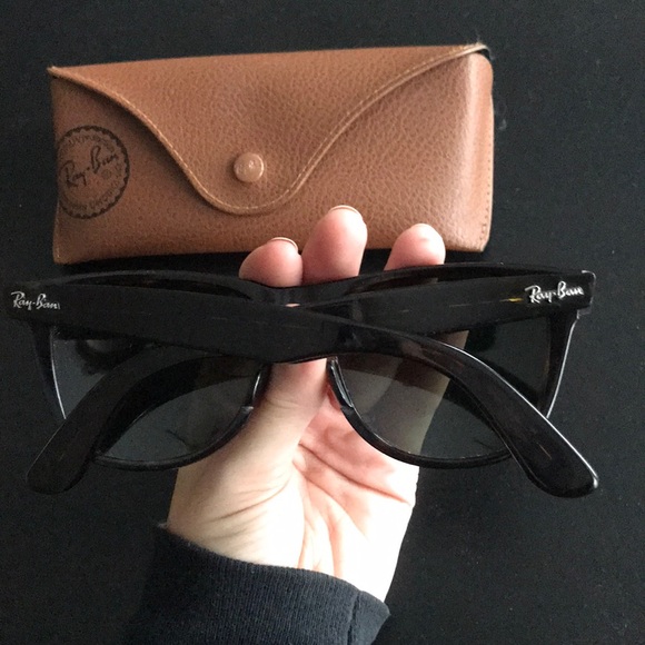 Ray-Ban | Accessories | Ray Ban Wayfarer Sunglasses With Tan Case ...